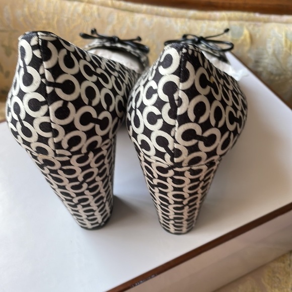 Coach | Shoes | Coach Black And White Heel New Wore Inside For Fit ...